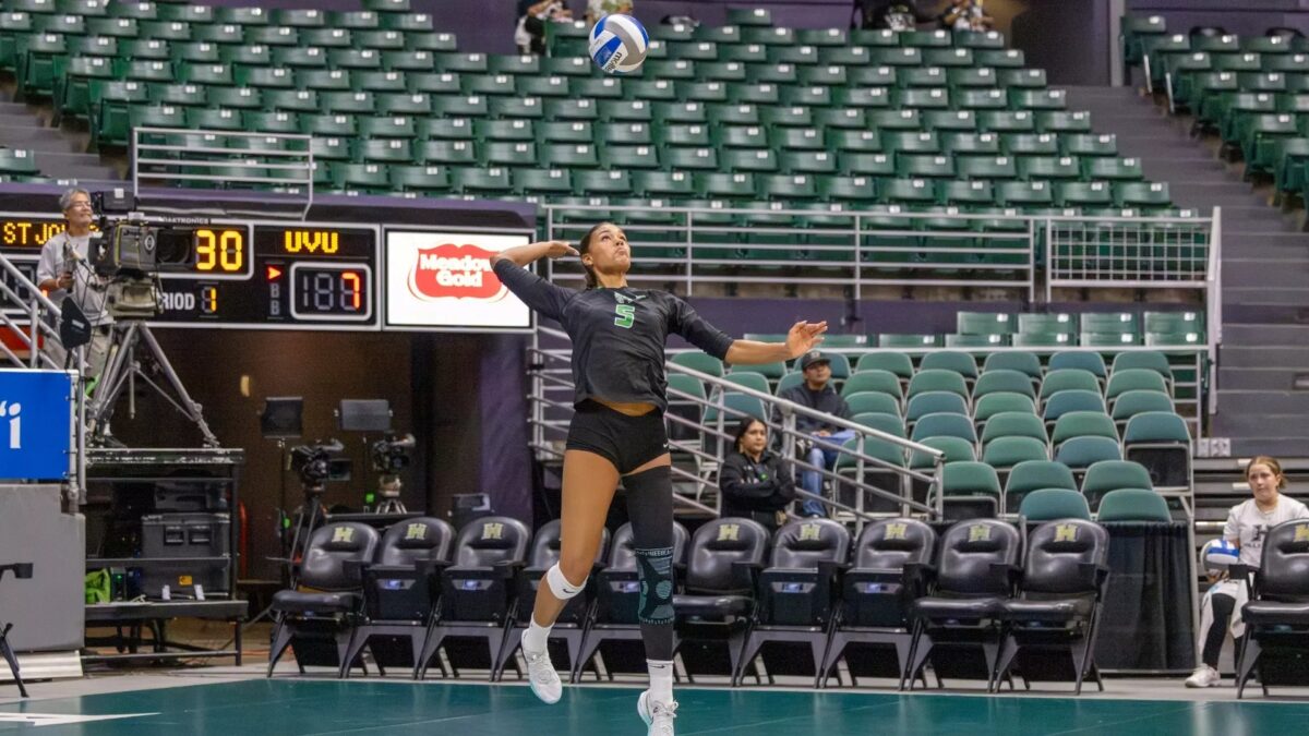 UVU Roundup: Women’s volleyball logs second straight sweep | News ...